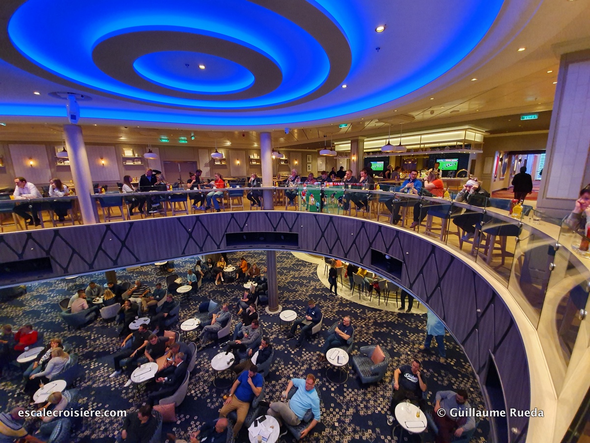 The Local restaurant – Norwegian Encore | Escale croisière